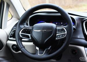 Pelēks Chrysler Pacifica 2022 Petrikaičiai, ar dzinēja tilpumu 3.60 L un nobraukumu 101 tūkst. km par 24799 €, foto 33 vietnē AUTOMOTO.COM.LV