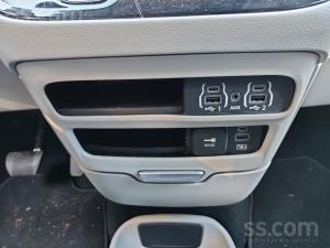 Grey Chrysler Pacifica 2022 in Riga, with an engine capacity of 3.60 L and mileage of 50 thousand km for 35000 €, photo 18 on AUTOMOTO.COM.LV