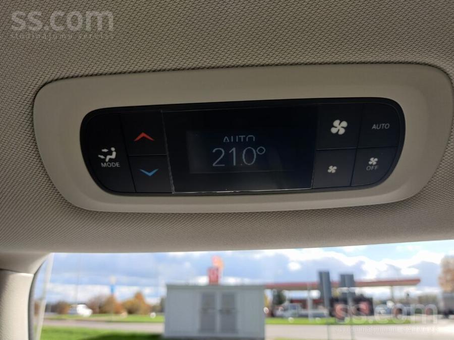 Grey Chrysler Pacifica 2022 in Riga, with an engine capacity of 3.60 L and mileage of 50 thousand km for 35000 €, photo 25 on AUTOMOTO.COM.LV
