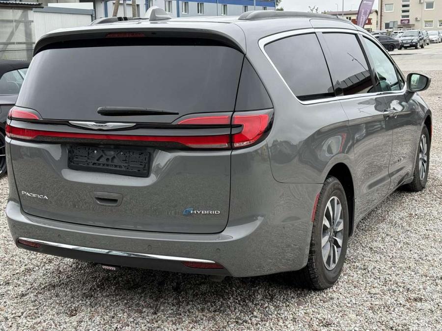 Grey Chrysler Pacifica 2022 in Kretinga, with an engine capacity of 3.61 L and mileage of 50 thousand km for 24999 €, photo 10 on AUTOMOTO.COM.LV