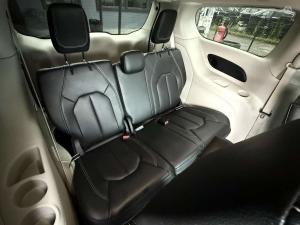 Grey Chrysler Pacifica 2022 in Kretinga, with an engine capacity of 3.61 L and mileage of 50 thousand km for 24999 €, photo 40 on AUTOMOTO.COM.LV
