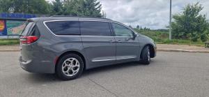 Pelēks Chrysler Pacifica 2022 Klaipėda, ar dzinēja tilpumu 3.60 L un nobraukumu 65 tūkst. km par 27350 €, foto 9 vietnē AUTOMOTO.COM.LV