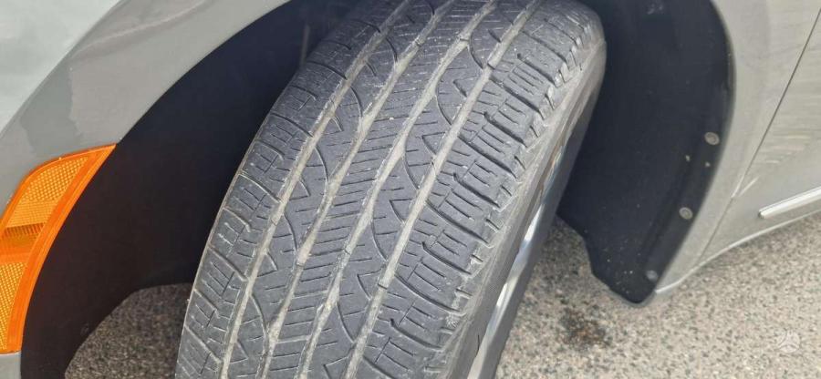 Pelēks Chrysler Pacifica 2022 Klaipėda, ar dzinēja tilpumu 3.60 L un nobraukumu 65 tūkst. km par 27350 €, foto 16 vietnē AUTOMOTO.COM.LV