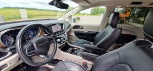Pelēks Chrysler Pacifica 2022 Klaipėda, ar dzinēja tilpumu 3.60 L un nobraukumu 65 tūkst. km par 27350 €, foto 38 vietnē AUTOMOTO.COM.LV