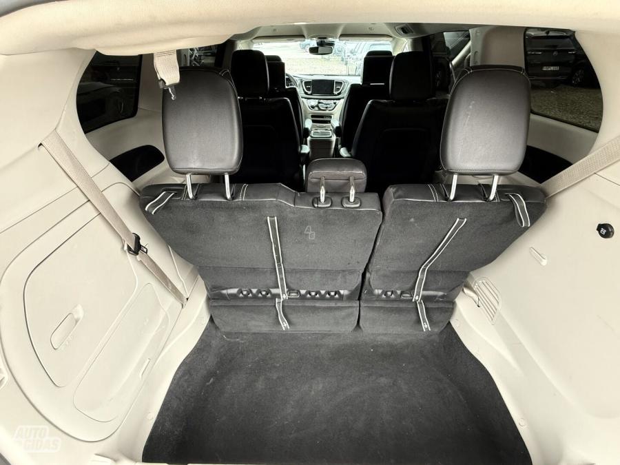 Grey Chrysler Pacifica 2022 in Kretinga, with an engine capacity of 3.60 L and mileage of 50 thousand km for 24999 €, photo 37 on AUTOMOTO.COM.LV