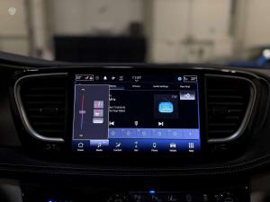 Pelēks Chrysler Pacifica 2022 Viļņa, ar dzinēja tilpumu 3.60 L un nobraukumu 115 tūkst. km par 29900 €, foto 25 vietnē AUTOMOTO.COM.LV