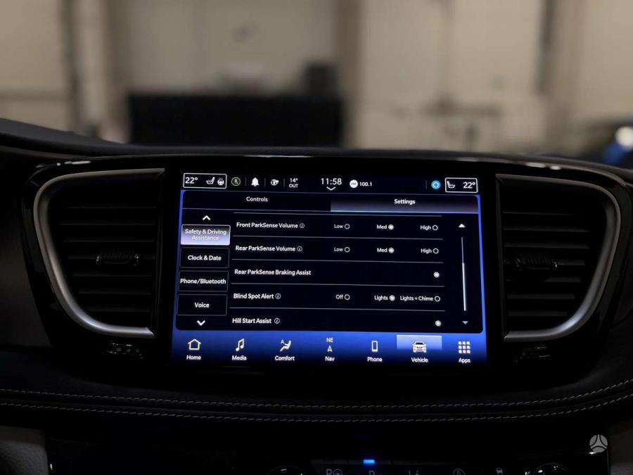 Pelēks Chrysler Pacifica 2022 Viļņa, ar dzinēja tilpumu 3.60 L un nobraukumu 115 tūkst. km par 29900 €, foto 29 vietnē AUTOMOTO.COM.LV