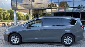 Pelēks Chrysler Pacifica 2022 Šilalė, ar dzinēja tilpumu 3.61 L un nobraukumu 151 tūkst. km par 21300 €, foto 6 vietnē AUTOMOTO.COM.LV