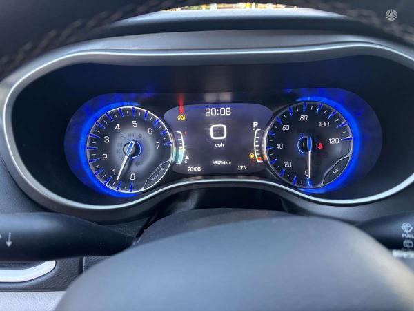 Grey Chrysler Pacifica 2022 in Silale, with an engine capacity of 3.61 L and mileage of 151 thousand km for 21300 €, photo 10 on AUTOMOTO.COM.LV