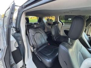 Pelēks Chrysler Pacifica 2022 Šilalė, ar dzinēja tilpumu 3.61 L un nobraukumu 151 tūkst. km par 21300 €, foto 16 vietnē AUTOMOTO.COM.LV