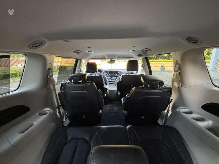 Pelēks Chrysler Pacifica 2022 Šilalė, ar dzinēja tilpumu 3.61 L un nobraukumu 151 tūkst. km par 21300 €, foto 19 vietnē AUTOMOTO.COM.LV
