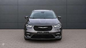 Pelēks Chrysler Pacifica 2022 Kretinga, ar dzinēja tilpumu 3.61 L un nobraukumu 187 tūkst. km par 19999 €, foto 3 vietnē AUTOMOTO.COM.LV
