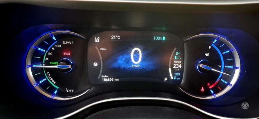 Pelēks Chrysler Pacifica 2022 Kretinga, ar dzinēja tilpumu 3.61 L un nobraukumu 187 tūkst. km par 19999 €, foto 14 vietnē AUTOMOTO.COM.LV
