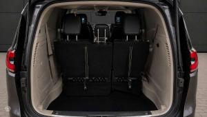 Pelēks Chrysler Pacifica 2022 Kretinga, ar dzinēja tilpumu 3.61 L un nobraukumu 187 tūkst. km par 19999 €, foto 22 vietnē AUTOMOTO.COM.LV