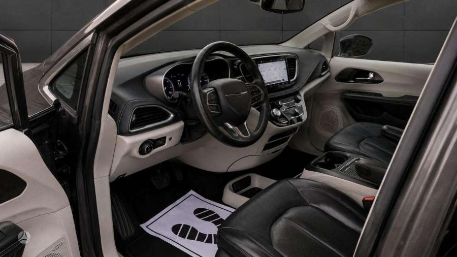 Pelēks Chrysler Pacifica 2022 Kretinga, ar dzinēja tilpumu 3.61 L un nobraukumu 187 tūkst. km par 19999 €, foto 25 vietnē AUTOMOTO.COM.LV
