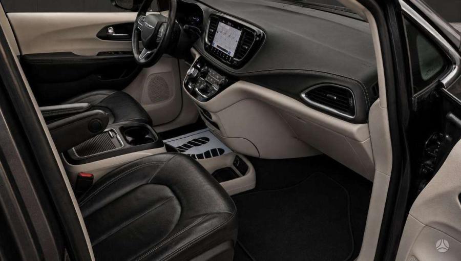 Pelēks Chrysler Pacifica 2022 Kretinga, ar dzinēja tilpumu 3.61 L un nobraukumu 187 tūkst. km par 19999 €, foto 26 vietnē AUTOMOTO.COM.LV