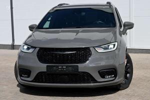 Grey Chrysler Pacifica 2022 in Kretinga, with an engine capacity of 3.61 L and mileage of 63 thousand km for 25499 €, photo 3 on AUTOMOTO.COM.LV