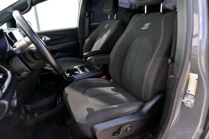 Grey Chrysler Pacifica 2022 in Kretinga, with an engine capacity of 3.61 L and mileage of 63 thousand km for 25499 €, photo 20 on AUTOMOTO.COM.LV