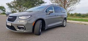 Grey Chrysler Pacifica 2022 in Klaipeda, with an engine capacity of 3.60 L and mileage of 68 thousand km for 25850 €, photo 9 on AUTOMOTO.COM.LV