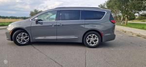 Grey Chrysler Pacifica 2022 in Klaipeda, with an engine capacity of 3.60 L and mileage of 68 thousand km for 25850 €, photo 11 on AUTOMOTO.COM.LV