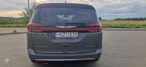 Grey Chrysler Pacifica 2022 in Klaipeda, with an engine capacity of 3.60 L and mileage of 68 thousand km for 25850 €, photo 13 on AUTOMOTO.COM.LV
