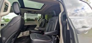 Grey Chrysler Pacifica 2022 in Klaipeda, with an engine capacity of 3.60 L and mileage of 68 thousand km for 25850 €, photo 26 on AUTOMOTO.COM.LV