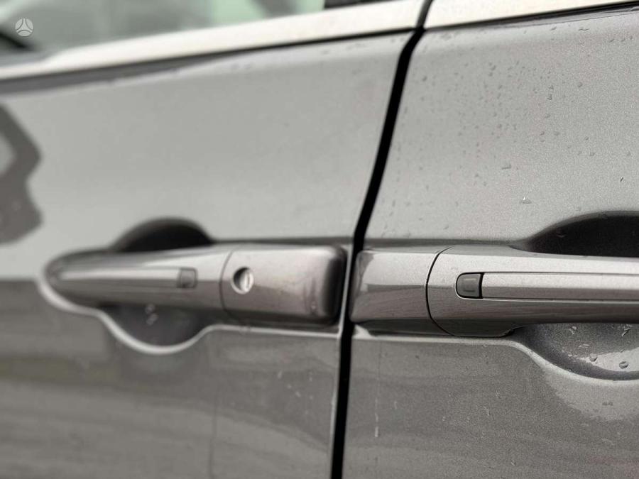 Pelēks Chrysler Pacifica 2022 Klaipėda, ar dzinēja tilpumu 3.60 L un nobraukumu 181 tūkst. km par 26200 €, foto 10 vietnē AUTOMOTO.COM.LV