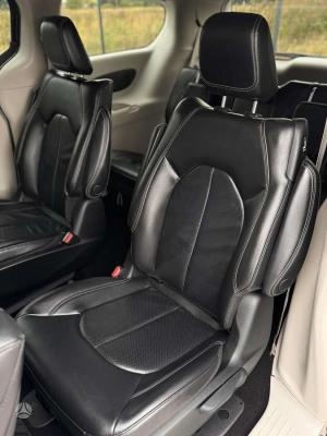 Pelēks Chrysler Pacifica 2022 Klaipėda, ar dzinēja tilpumu 3.60 L un nobraukumu 181 tūkst. km par 26200 €, foto 12 vietnē AUTOMOTO.COM.LV