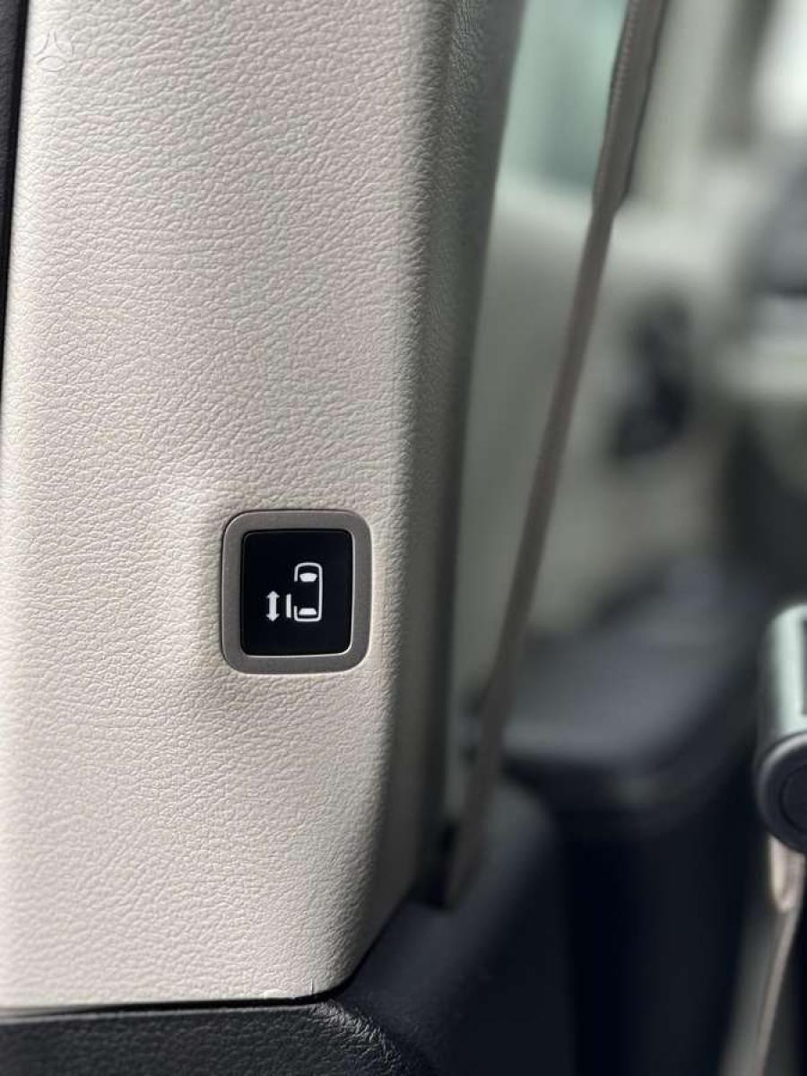 Pelēks Chrysler Pacifica 2022 Klaipėda, ar dzinēja tilpumu 3.60 L un nobraukumu 181 tūkst. km par 26200 €, foto 13 vietnē AUTOMOTO.COM.LV