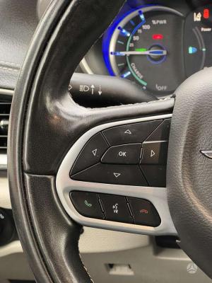 Pelēks Chrysler Pacifica 2022 Klaipėda, ar dzinēja tilpumu 3.60 L un nobraukumu 181 tūkst. km par 26200 €, foto 28 vietnē AUTOMOTO.COM.LV