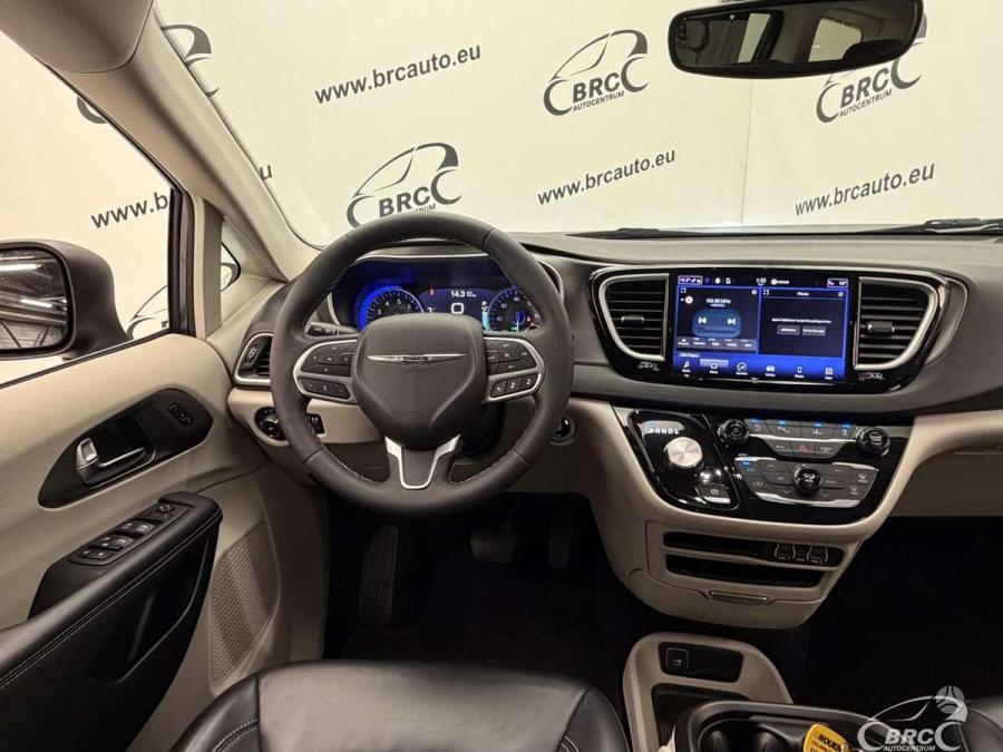 Pelēks Chrysler Pacifica 2023 Viļņa, ar dzinēja tilpumu 3.60 L un nobraukumu 123 tūkst. km par 22900 €, foto 17 vietnē AUTOMOTO.COM.LV