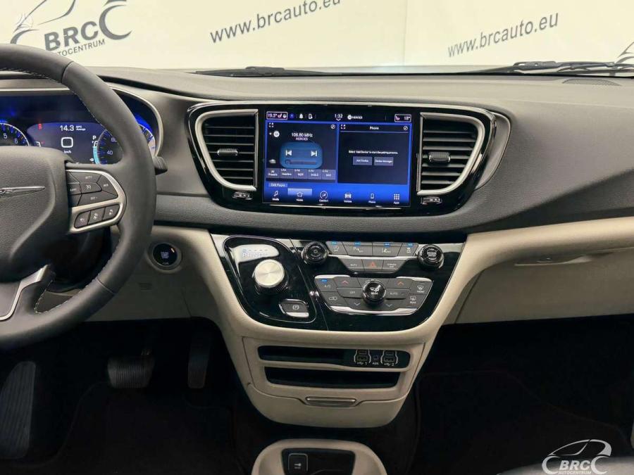 Pelēks Chrysler Pacifica 2023 Viļņa, ar dzinēja tilpumu 3.60 L un nobraukumu 123 tūkst. km par 22900 €, foto 18 vietnē AUTOMOTO.COM.LV