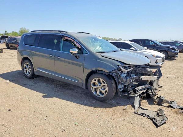 Pelēks Chrysler Pacifica 2023 Šauļi, ar dzinēja tilpumu 3.60 L un nobraukumu 55 tūkst. km par 13800 €, foto 4 vietnē AUTOMOTO.COM.LV