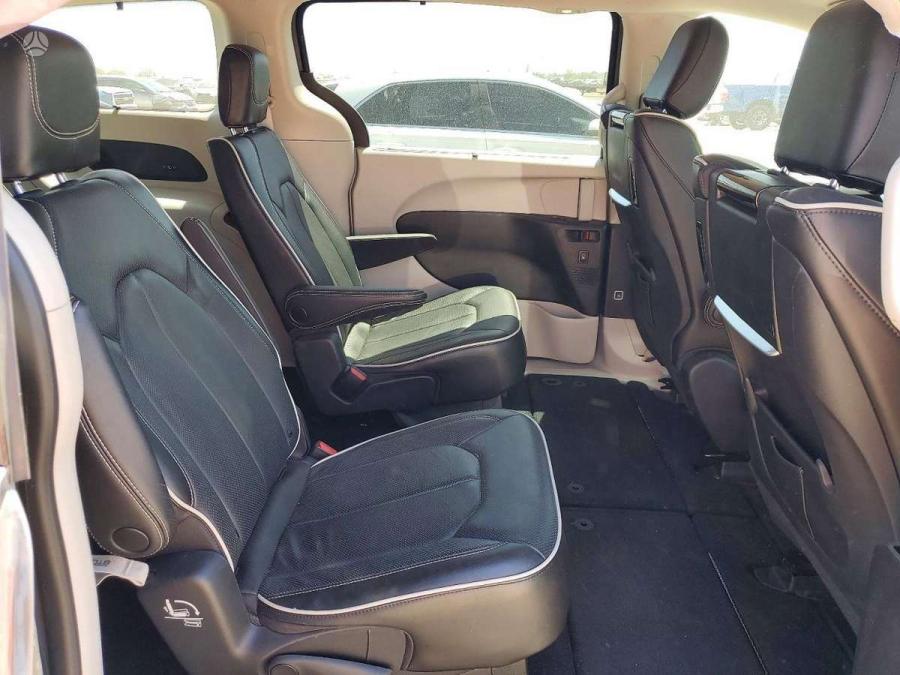 Pelēks Chrysler Pacifica 2023 Šauļi, ar dzinēja tilpumu 3.60 L un nobraukumu 55 tūkst. km par 13800 €, foto 11 vietnē AUTOMOTO.COM.LV