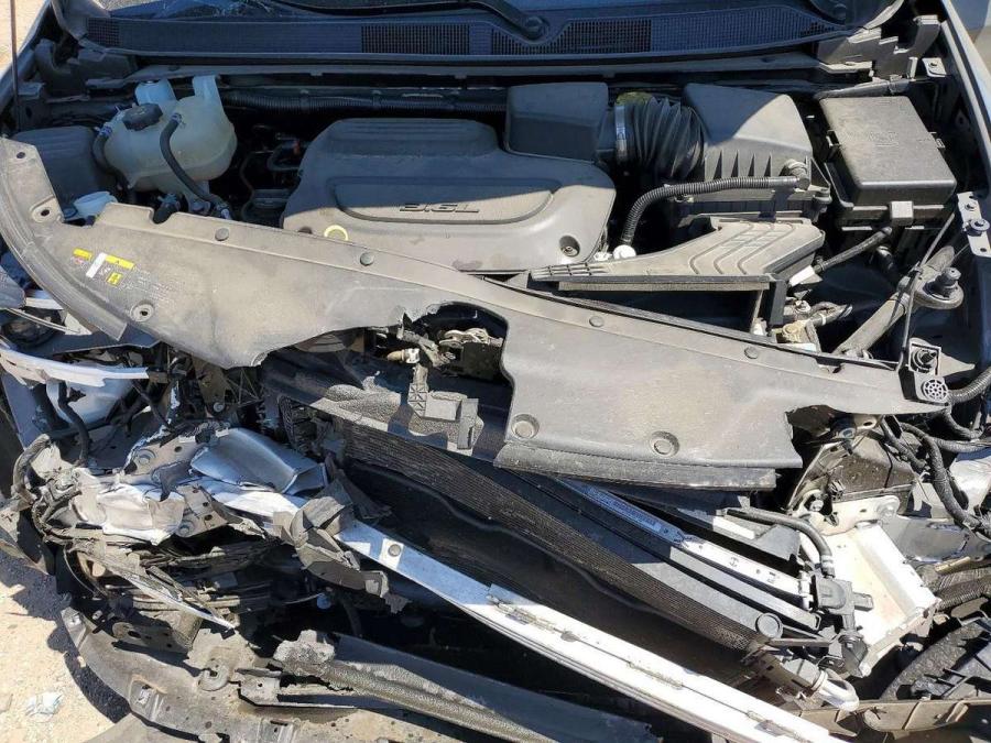 Pelēks Chrysler Pacifica 2023 Šauļi, ar dzinēja tilpumu 3.60 L un nobraukumu 55 tūkst. km par 13800 €, foto 12 vietnē AUTOMOTO.COM.LV