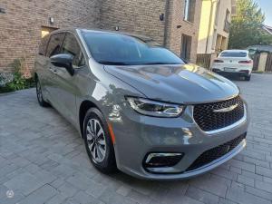 Pelēks Chrysler Pacifica 2023 Kauņa, ar dzinēja tilpumu 3.61 L un nobraukumu 96 tūkst. km par 29900 €, foto 4 vietnē AUTOMOTO.COM.LV