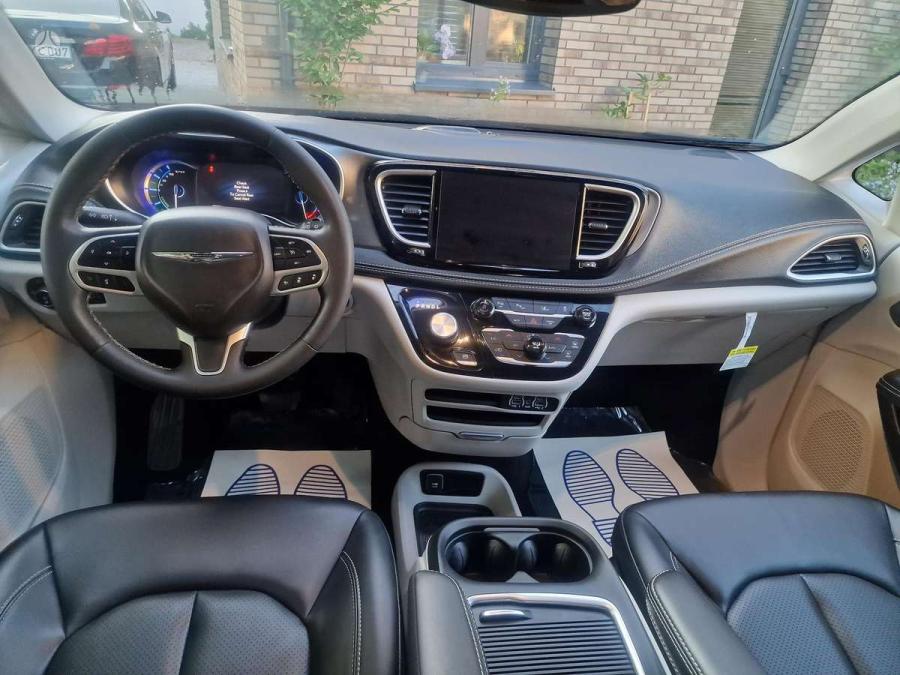 Pelēks Chrysler Pacifica 2023 Kauņa, ar dzinēja tilpumu 3.61 L un nobraukumu 96 tūkst. km par 29900 €, foto 11 vietnē AUTOMOTO.COM.LV