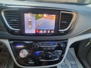 Pelēks Chrysler Pacifica 2023 Kauņa, ar dzinēja tilpumu 3.61 L un nobraukumu 96 tūkst. km par 29900 €, foto 15 vietnē AUTOMOTO.COM.LV