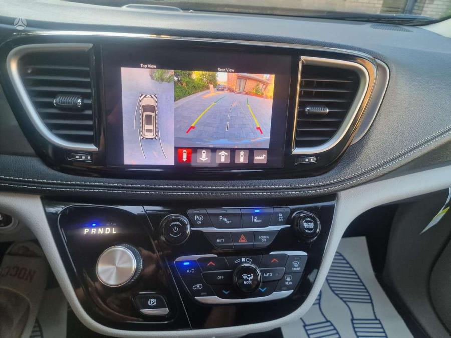 Pelēks Chrysler Pacifica 2023 Kauņa, ar dzinēja tilpumu 3.61 L un nobraukumu 96 tūkst. km par 29900 €, foto 15 vietnē AUTOMOTO.COM.LV