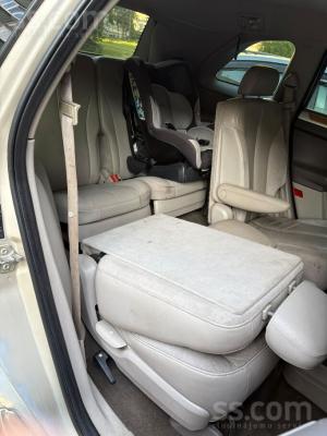 Pelēks Chrysler Pacifica 2025 Rīga, ar dzinēja tilpumu 3.50 L un nobraukumu 252 tūkst. km par 1190 €, foto 5 vietnē AUTOMOTO.COM.LV