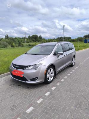Grey Chrysler Pacifica 2017 in Vievis, with an engine capacity of 3.60 L and mileage of 230 thousand km for 11300 €, photo  on AUTOMOTO.COM.LV