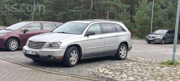 Grey Chrysler Pacifica 2004 in Ventspils, with an engine capacity of 3.50 L and mileage of 386 thousand km for 1100 €, photo 1 on AUTOMOTO.COM.LV