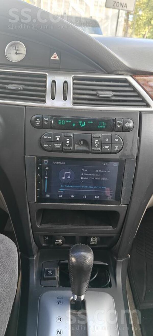 Grey Chrysler Pacifica 2004 in Ventspils, with an engine capacity of 3.50 L and mileage of 386 thousand km for 1100 €, photo 8 on AUTOMOTO.COM.LV