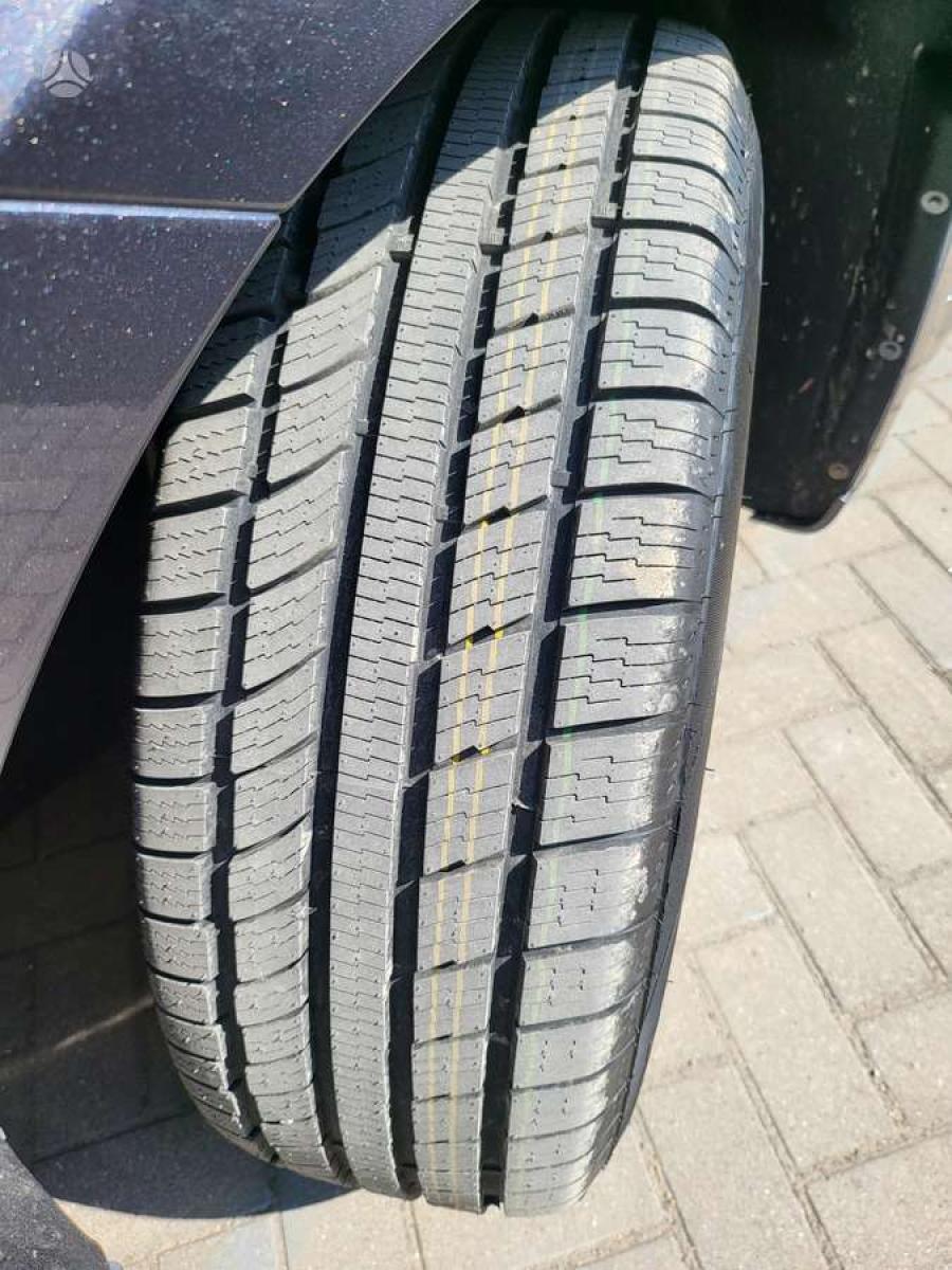 Grey Chrysler Pacifica 2020 in Siauliai, with an engine capacity of 3.60 L and mileage of 141 thousand km for 17450 €, photo 36 on AUTOMOTO.COM.LV