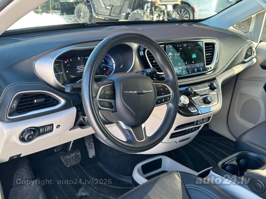 Pelēks Chrysler Pacifica 2022 Tallina, ar dzinēja tilpumu 3.60 L un nobraukumu 78 tūkst. km par 39900 €, foto 11 vietnē AUTOMOTO.COM.LV