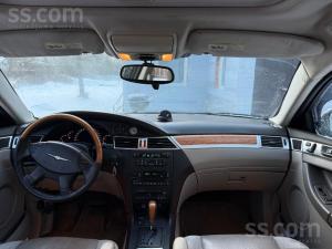 Chrysler Pacifica 2008 in Jurmala, with an engine capacity of 4.00 L and mileage of 297 thousand km for 2300 €, photo 13 on AUTOMOTO.COM.LV