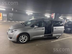 Chrysler Pacifica 2017 Rīga, ar dzinēja tilpumu 3.60 L un nobraukumu 180 tūkst. km par 16000 €, foto 1 vietnē AUTOMOTO.COM.LV