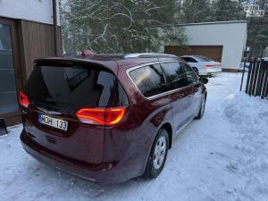 Chrysler Pacifica 2017 in Vilnius, with an engine capacity of 3.60 L and mileage of 195 thousand km for 14450 €, photo 2 on AUTOMOTO.COM.LV