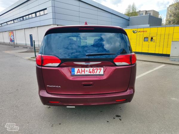 Chrysler Pacifica 2017 in Kaunas, with an engine capacity of 3.60 L and mileage of 170 thousand km for 13850 €, photo 4 on AUTOMOTO.COM.LV