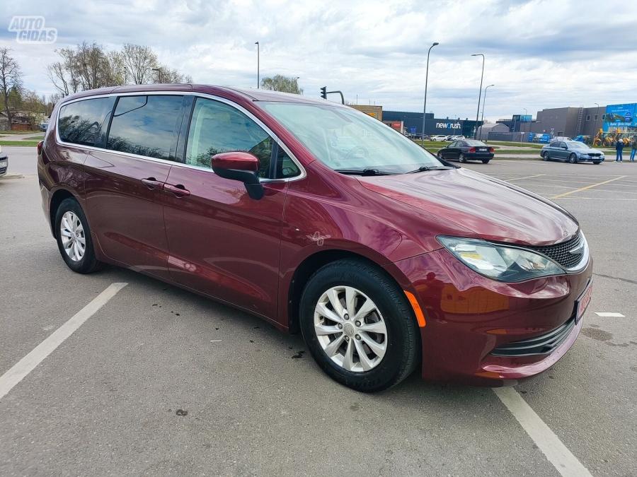 Chrysler Pacifica 2017 Kauņa, ar dzinēja tilpumu 3.60 L un nobraukumu 170 tūkst. km par 13850 €, foto 8 vietnē AUTOMOTO.COM.LV